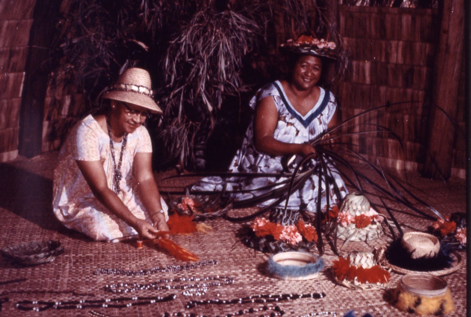 weaving-hawaiian-village - PCC Legacy